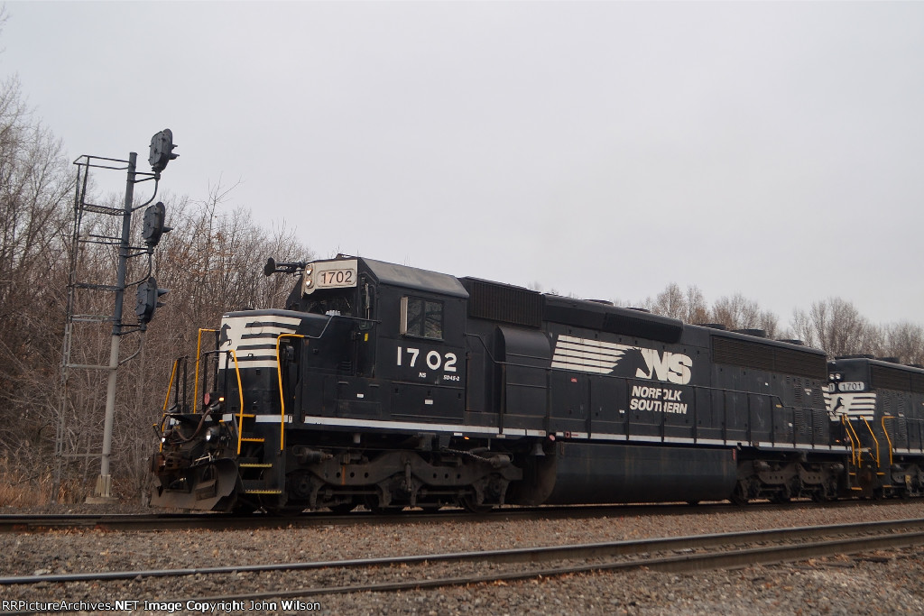 NS 1702